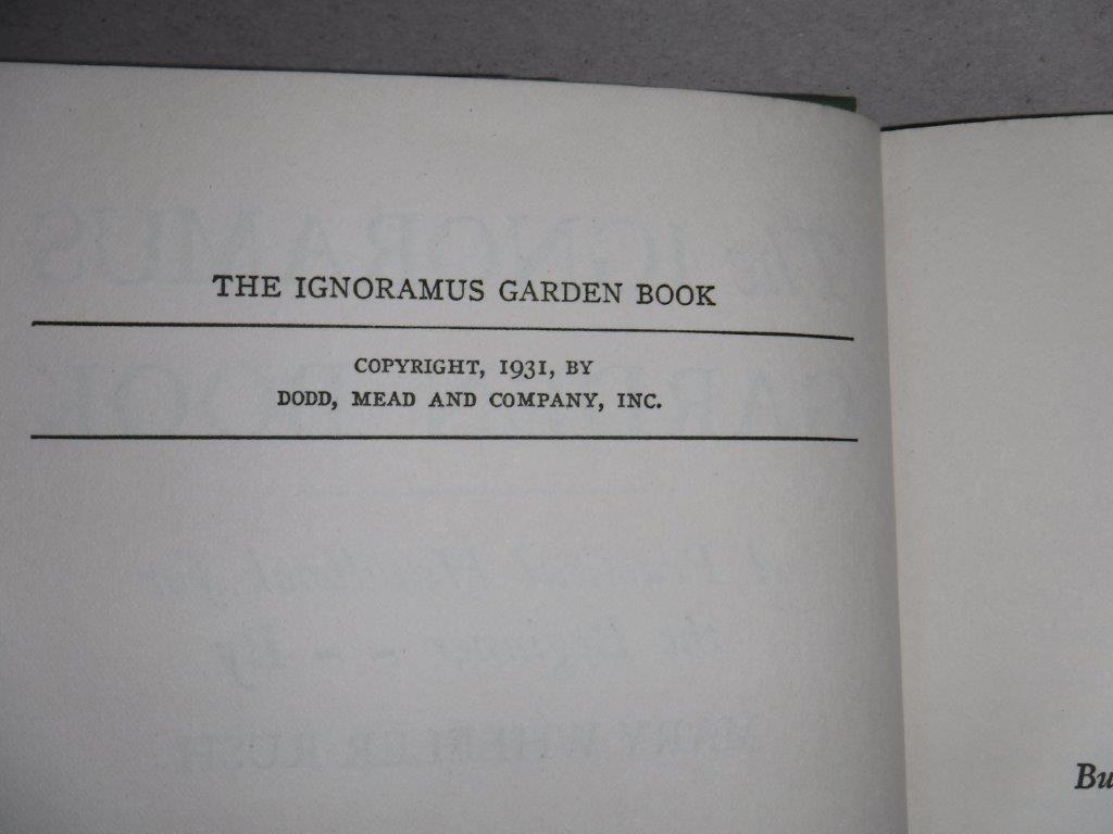 The Ignoramus Garden Book: A Practical Guide for Beginners